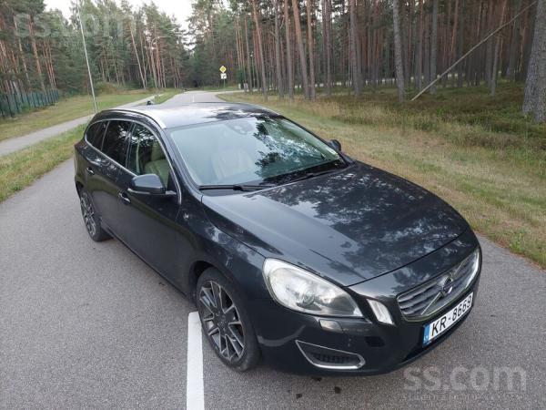 Серый Вольво B60 2011 в Рига, объемом двигателя 2.00 л и пробегом 298 тыс. км за 4750 €, фото 3 на AUTOMOTO.COM.LV