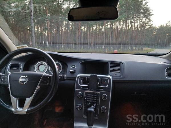 Серый Вольво B60 2011 в Рига, объемом двигателя 2.00 л и пробегом 298 тыс. км за 4750 €, фото 8 на AUTOMOTO.COM.LV