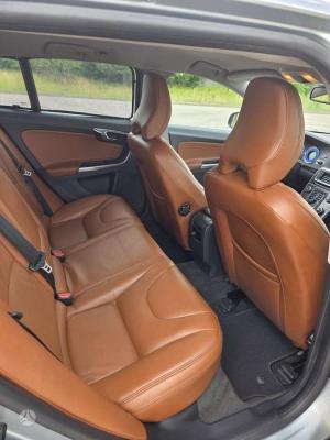 Grey Volvo V60 2011 in Kaunas, with an engine capacity of 1.98 L and mileage of 266 thousand km for 6950 €, photo 17 on AUTOMOTO.COM.LV