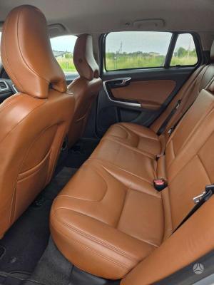 Grey Volvo V60 2011 in Kaunas, with an engine capacity of 1.98 L and mileage of 266 thousand km for 6950 €, photo 22 on AUTOMOTO.COM.LV
