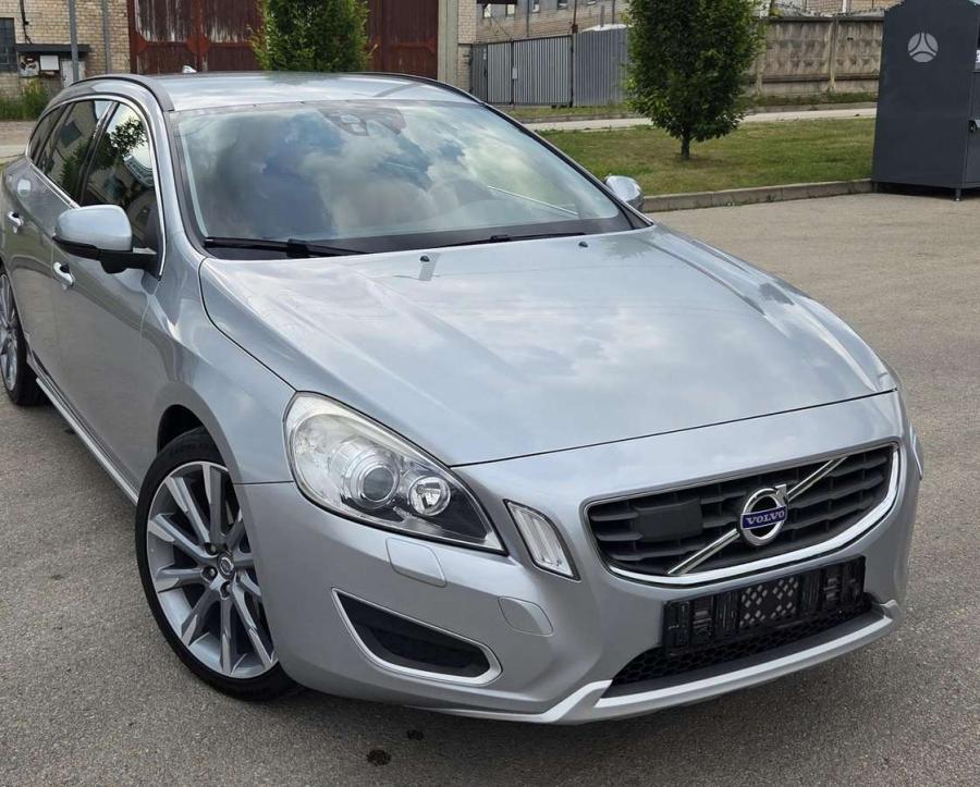 Grey Volvo V60 2011 in Kaunas, with an engine capacity of 1.98 L and mileage of 266 thousand km for 6950 €, photo 30 on AUTOMOTO.COM.LV