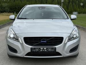Pelēks Volvo V60 2011 Raseiniai, ar dzinēja tilpumu 2.40 L un nobraukumu 231 tūkst. km par 5750 €, foto 5 vietnē AUTOMOTO.COM.LV