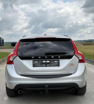 Pelēks Volvo V60 2011 Raseiniai, ar dzinēja tilpumu 2.40 L un nobraukumu 231 tūkst. km par 5750 €, foto 16 vietnē AUTOMOTO.COM.LV