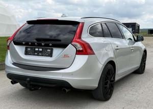 Pelēks Volvo V60 2011 Raseiniai, ar dzinēja tilpumu 2.40 L un nobraukumu 231 tūkst. km par 5750 €, foto 18 vietnē AUTOMOTO.COM.LV