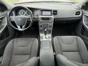 Pelēks Volvo V60 2011 Raseiniai, ar dzinēja tilpumu 2.40 L un nobraukumu 231 tūkst. km par 5750 €, foto 30 vietnē AUTOMOTO.COM.LV