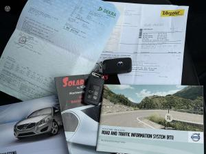 Pelēks Volvo V60 2011 Raseiniai, ar dzinēja tilpumu 2.40 L un nobraukumu 231 tūkst. km par 5750 €, foto 45 vietnē AUTOMOTO.COM.LV