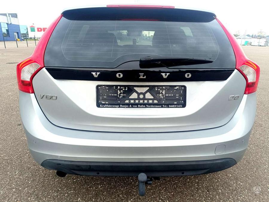 Pelēks Volvo V60 2011 Kauņa, ar dzinēja tilpumu 1.98 L un nobraukumu 257 tūkst. km par 5199 €, foto 12 vietnē AUTOMOTO.COM.LV