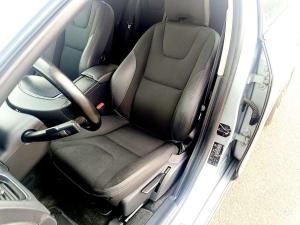 Pelēks Volvo V60 2011 Kauņa, ar dzinēja tilpumu 1.98 L un nobraukumu 257 tūkst. km par 5199 €, foto 16 vietnē AUTOMOTO.COM.LV