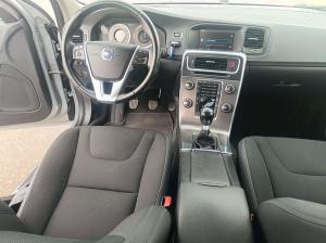 Pelēks Volvo V60 2011 Kauņa, ar dzinēja tilpumu 1.98 L un nobraukumu 257 tūkst. km par 5199 €, foto 19 vietnē AUTOMOTO.COM.LV