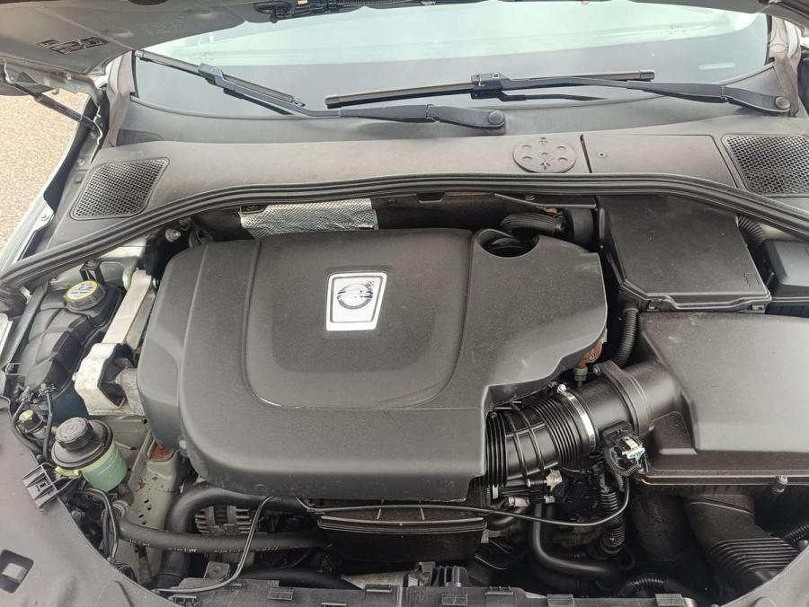 Pelēks Volvo V60 2011 Kauņa, ar dzinēja tilpumu 1.98 L un nobraukumu 257 tūkst. km par 5199 €, foto 27 vietnē AUTOMOTO.COM.LV