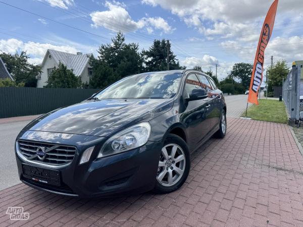 Pelēks Volvo V60 2011 Kauņa, ar dzinēja tilpumu 2.00 L un nobraukumu 251 tūkst. km par 3899 €, foto 1 vietnē AUTOMOTO.COM.LV
