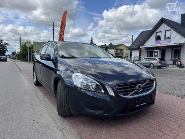 Pelēks Volvo V60 2011 Kauņa, ar dzinēja tilpumu 2.00 L un nobraukumu 251 tūkst. km par 3899 €, foto 2 vietnē AUTOMOTO.COM.LV
