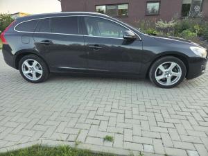 Pelēks Volvo V60 2011 Viļņa, ar dzinēja tilpumu 1.98 L un nobraukumu 342 tūkst. km par 6000 €, foto 6 vietnē AUTOMOTO.COM.LV