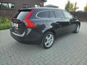 Pelēks Volvo V60 2011 Viļņa, ar dzinēja tilpumu 1.98 L un nobraukumu 342 tūkst. km par 6000 €, foto 7 vietnē AUTOMOTO.COM.LV