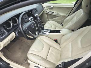 Pelēks Volvo V60 2011 Viļņa, ar dzinēja tilpumu 1.98 L un nobraukumu 342 tūkst. km par 6000 €, foto 12 vietnē AUTOMOTO.COM.LV