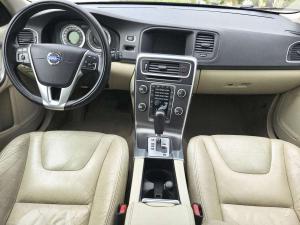 Pelēks Volvo V60 2011 Viļņa, ar dzinēja tilpumu 1.98 L un nobraukumu 342 tūkst. km par 6000 €, foto 13 vietnē AUTOMOTO.COM.LV