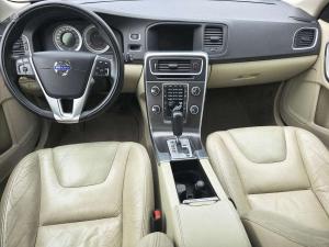 Pelēks Volvo V60 2011 Viļņa, ar dzinēja tilpumu 1.98 L un nobraukumu 342 tūkst. km par 6000 €, foto 16 vietnē AUTOMOTO.COM.LV