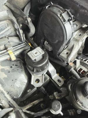 Pelēks Volvo V60 2011 Viļņa, ar dzinēja tilpumu 1.98 L un nobraukumu 342 tūkst. km par 6000 €, foto 23 vietnē AUTOMOTO.COM.LV