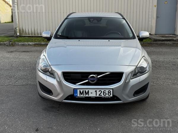 Серый Вольво B60 2011 в Елгава, объемом двигателя 2.00 л и пробегом 279 тыс. км за 5250 €, фото 8 на AUTOMOTO.COM.LV
