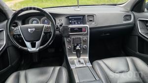 Pelēks Volvo V60 2011 Ogre, ar dzinēja tilpumu 2.40 L un nobraukumu 290 tūkst. km par 5499 €, foto 15 vietnē AUTOMOTO.COM.LV