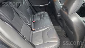 Pelēks Volvo V60 2011 Ogre, ar dzinēja tilpumu 2.40 L un nobraukumu 290 tūkst. km par 5499 €, foto 23 vietnē AUTOMOTO.COM.LV