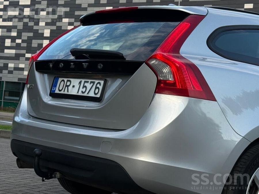 Pelēks Volvo V60 2011 Jelgava, ar dzinēja tilpumu 2.00 L un nobraukumu 0 tūkst. km par 6150 €, foto 11 vietnē AUTOMOTO.COM.LV