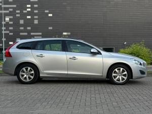 Grey Volvo V60 2011 in Jelgava, with an engine capacity of 2.00 L and mileage of 289 thousand km for 6150 €, photo 5 on AUTOMOTO.COM.LV