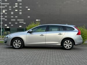 Grey Volvo V60 2011 in Jelgava, with an engine capacity of 2.00 L and mileage of 289 thousand km for 6150 €, photo 9 on AUTOMOTO.COM.LV