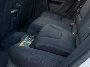 Grey Volvo V60 2011 in Jelgava, with an engine capacity of 2.00 L and mileage of 289 thousand km for 6150 €, photo 15 on AUTOMOTO.COM.LV