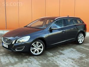 Grey Volvo V60 2011 in Riga, with an engine capacity of 2.00 L and mileage of 298 thousand km for 6600 €, photo 3 on AUTOMOTO.COM.LV