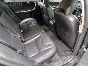 Grey Volvo V60 2011 in Riga, with an engine capacity of 2.00 L and mileage of 298 thousand km for 6600 €, photo 14 on AUTOMOTO.COM.LV