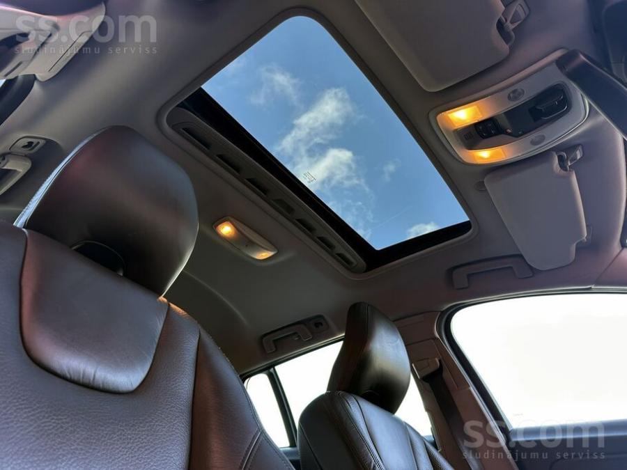 Grey Volvo V60 2011 in Riga, with an engine capacity of 2.00 L and mileage of 298 thousand km for 6600 €, photo 25 on AUTOMOTO.COM.LV