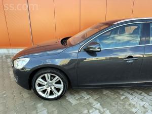 Grey Volvo V60 2011 in Riga, with an engine capacity of 2.00 L and mileage of 298 thousand km for 6600 €, photo 32 on AUTOMOTO.COM.LV