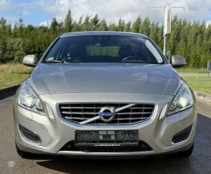 Pelēks Volvo V60 2011 Raseiniai, ar dzinēja tilpumu 2.40 L un nobraukumu 283 tūkst. km par 5300 €, foto 5 vietnē AUTOMOTO.COM.LV