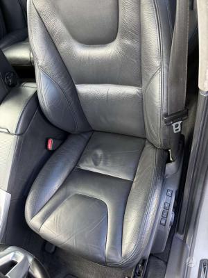 Pelēks Volvo V60 2011 Raseiniai, ar dzinēja tilpumu 2.40 L un nobraukumu 283 tūkst. km par 5300 €, foto 36 vietnē AUTOMOTO.COM.LV