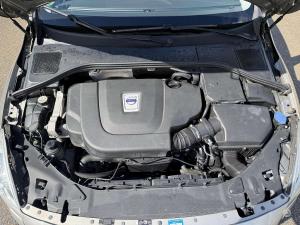 Pelēks Volvo V60 2011 Raseiniai, ar dzinēja tilpumu 2.40 L un nobraukumu 283 tūkst. km par 5300 €, foto 50 vietnē AUTOMOTO.COM.LV