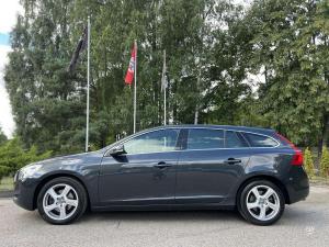Pelēks Volvo V60 2011 Kazlų Rūda, ar dzinēja tilpumu 1.98 L un nobraukumu 318 tūkst. km par 5000 €, foto 11 vietnē AUTOMOTO.COM.LV