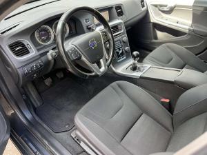Pelēks Volvo V60 2011 Kazlų Rūda, ar dzinēja tilpumu 1.98 L un nobraukumu 318 tūkst. km par 5000 €, foto 18 vietnē AUTOMOTO.COM.LV