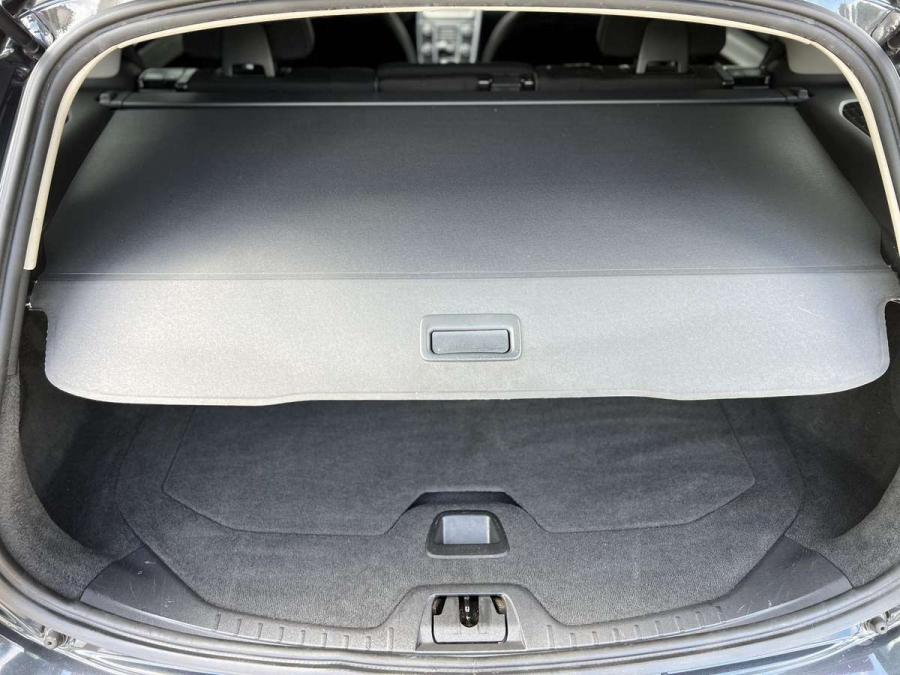 Pelēks Volvo V60 2011 Kazlų Rūda, ar dzinēja tilpumu 1.98 L un nobraukumu 318 tūkst. km par 5000 €, foto 27 vietnē AUTOMOTO.COM.LV