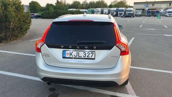 Grey Volvo V60 2011 in Siauliai, with an engine capacity of 1.56 L and mileage of 313 thousand km for 4000 €, photo 10 on AUTOMOTO.COM.LV