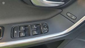 Pelēks Volvo V60 2011 Šauļi, ar dzinēja tilpumu 1.56 L un nobraukumu 313 tūkst. km par 4000 €, foto 18 vietnē AUTOMOTO.COM.LV
