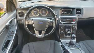 Pelēks Volvo V60 2011 Šauļi, ar dzinēja tilpumu 1.56 L un nobraukumu 313 tūkst. km par 4000 €, foto 21 vietnē AUTOMOTO.COM.LV
