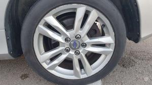 Pelēks Volvo V60 2011 Šauļi, ar dzinēja tilpumu 1.56 L un nobraukumu 313 tūkst. km par 4000 €, foto 25 vietnē AUTOMOTO.COM.LV