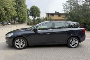 Pelēks Volvo V60 2011 Šauļi, ar dzinēja tilpumu 2.00 L un nobraukumu 268 tūkst. km par 5000 €, foto 6 vietnē AUTOMOTO.COM.LV