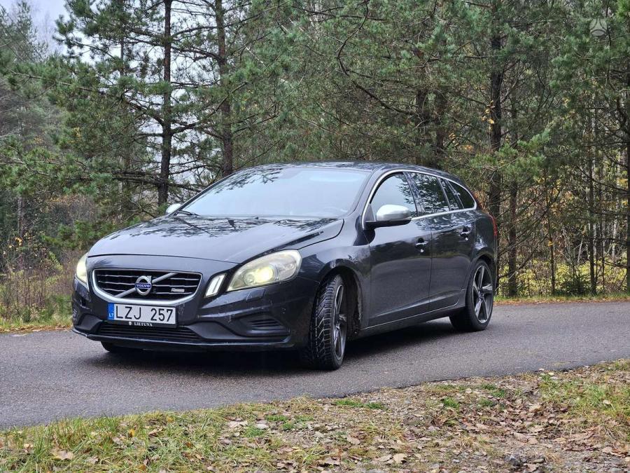 Серый Вольво B60 2011 в Шилале, объемом двигателя 1.98 л и пробегом 354 тыс. км за 4999 €, фото 3 на AUTOMOTO.COM.LV