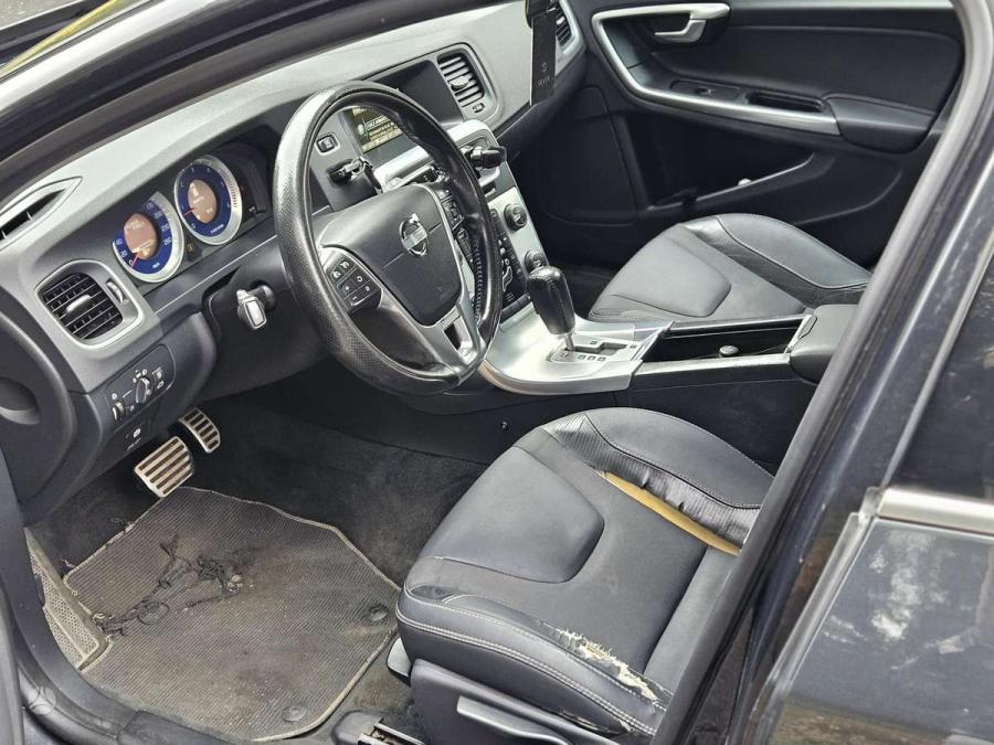 Серый Вольво B60 2011 в Шилале, объемом двигателя 1.98 л и пробегом 354 тыс. км за 4999 €, фото 9 на AUTOMOTO.COM.LV
