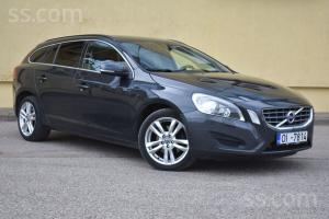 Pelēks Volvo V60 2011 Talsi, ar dzinēja tilpumu 2.00 L un nobraukumu 268 tūkst. km par 6200 €, foto  vietnē AUTOMOTO.COM.LV