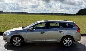 Grey Volvo V60 2011 in Raseiniai, with an engine capacity of 2.40 L and mileage of 283 thousand km for 5150 €, photo 24 on AUTOMOTO.COM.LV