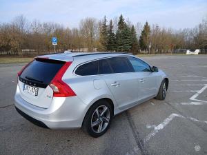 Pelēks Volvo V60 2011 Panevēža, ar dzinēja tilpumu 1.98 L un nobraukumu 350 tūkst. km par 4300 €, foto 3 vietnē AUTOMOTO.COM.LV