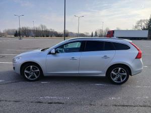 Pelēks Volvo V60 2011 Panevēža, ar dzinēja tilpumu 1.98 L un nobraukumu 350 tūkst. km par 4300 €, foto 5 vietnē AUTOMOTO.COM.LV
